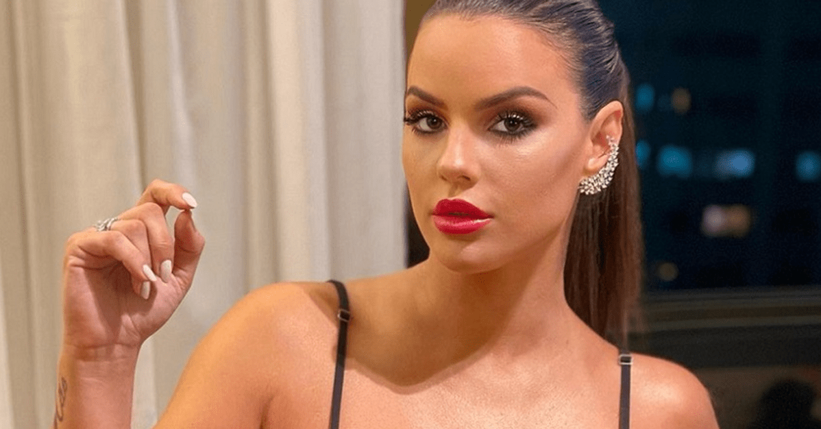 Ex-panicat Carol Dias não indenizará gerente de banco - Migalhas