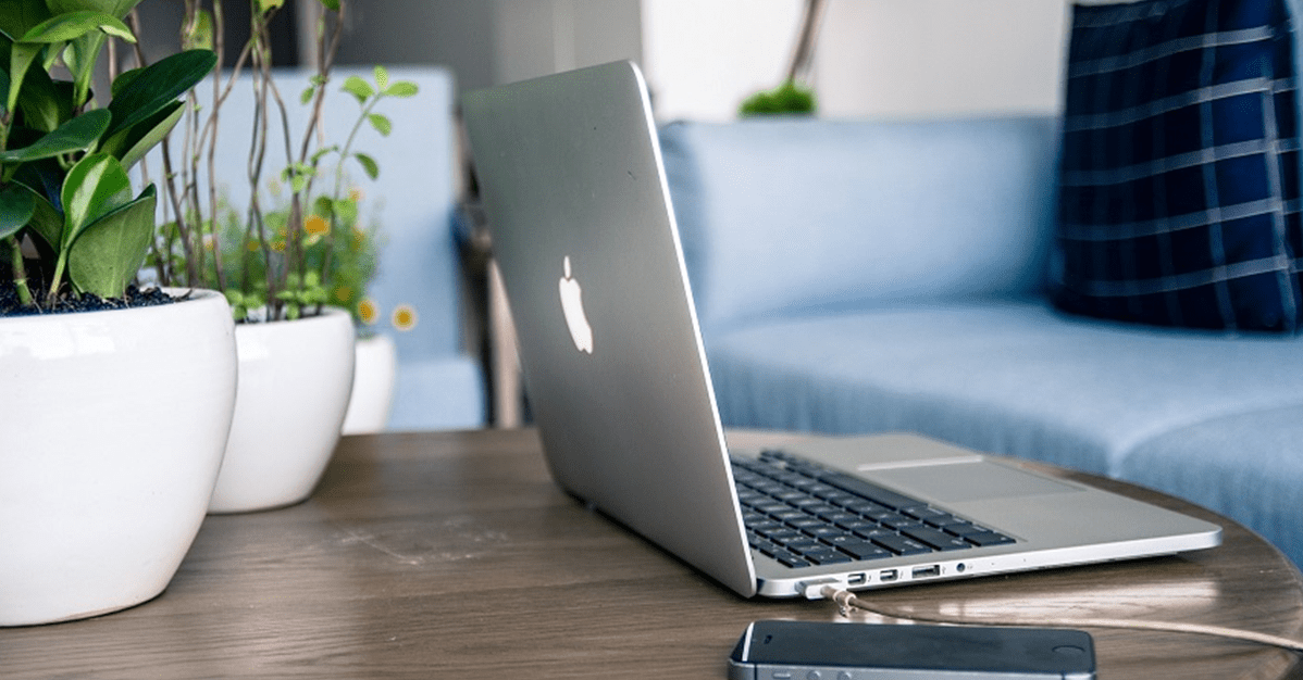 Juiz manda Apple desbloquear MacBook doado a consumidora - Migalhas